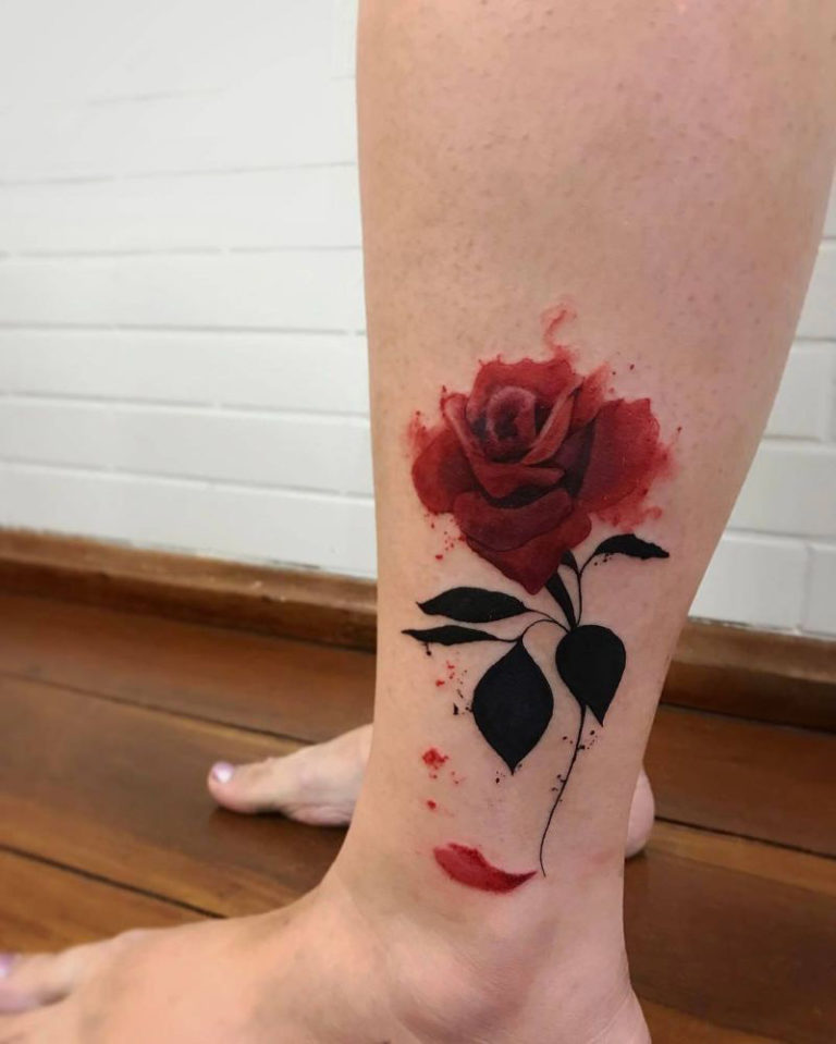 Ideias e fotos de tatuagem de rosa que você precisa ver